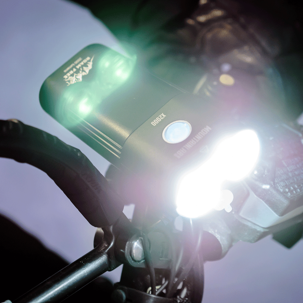 X2000 Flashlight Kit - Power & Versatility | 2000 Lumens & IPX6 ...